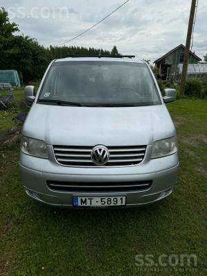 Grey Volkswagen Multivan 2003 in Gulbene, with an engine capacity of 2.50 L and mileage of 419 thousand km for 4000 €, photo 4 on AUTOMOTO.COM.LV