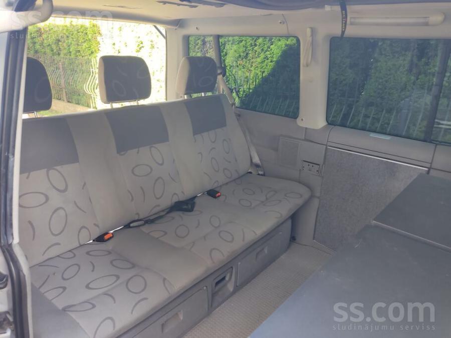 Grey Volkswagen Multivan 2003 in Ogre, with an engine capacity of 2.50 L and mileage of 352 thousand km for 9500 €, photo 6 on AUTOMOTO.COM.LV