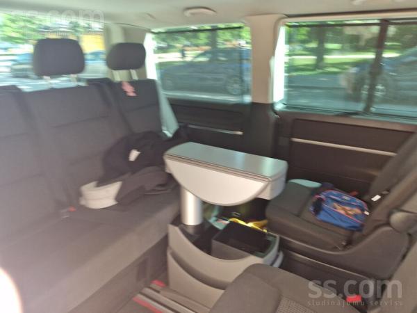 Pelēks Volkswagen Multivan 2003 Jelgava, ar dzinēja tilpumu 2.50 L un nobraukumu 320 tūkst. km par 6500 €, foto 4 vietnē AUTOMOTO.COM.LV