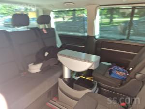 Grey Volkswagen Multivan 2003 in Jelgava, with an engine capacity of 2.50 L and mileage of 320 thousand km for 6500 €, photo 4 on AUTOMOTO.COM.LV