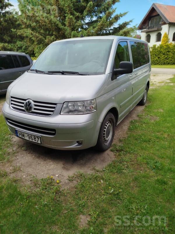 Pelēks Volkswagen Multivan 2003 Rīga, ar dzinēja tilpumu 2.50 L un nobraukumu 405 tūkst. km par 5200 €, foto 1 vietnē AUTOMOTO.COM.LV