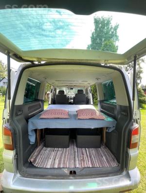 Pelēks Volkswagen Multivan 2003 Rīga, ar dzinēja tilpumu 2.50 L un nobraukumu 405 tūkst. km par 5200 €, foto 3 vietnē AUTOMOTO.COM.LV