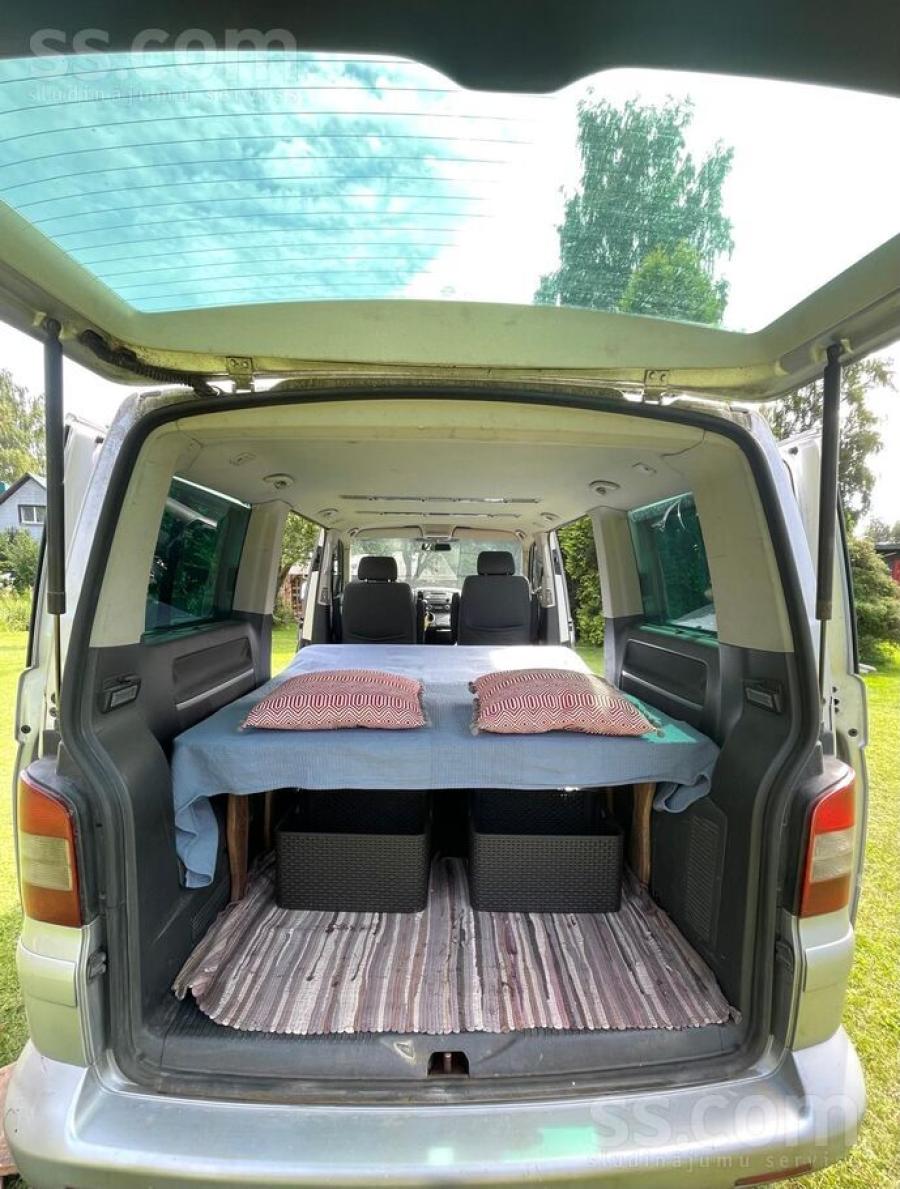 Pelēks Volkswagen Multivan 2003 Rīga, ar dzinēja tilpumu 2.50 L un nobraukumu 405 tūkst. km par 5200 €, foto 3 vietnē AUTOMOTO.COM.LV