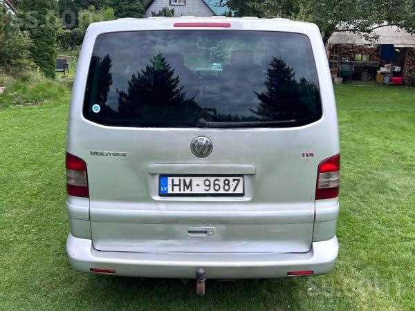 Pelēks Volkswagen Multivan 2003 Rīga, ar dzinēja tilpumu 2.50 L un nobraukumu 405 tūkst. km par 5200 €, foto 4 vietnē AUTOMOTO.COM.LV