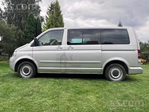 Pelēks Volkswagen Multivan 2003 Rīga, ar dzinēja tilpumu 2.50 L un nobraukumu 405 tūkst. km par 5200 €, foto 11 vietnē AUTOMOTO.COM.LV