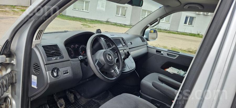 Pelēks Volkswagen Multivan 2003 Jelgava, ar dzinēja tilpumu 1.90 L un nobraukumu 460 tūkst. km par 6200 €, foto 6 vietnē AUTOMOTO.COM.LV