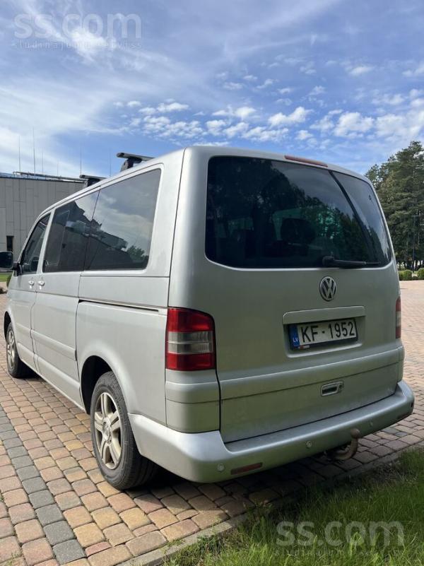 Pelēks Volkswagen Multivan 2004 Rīga, ar dzinēja tilpumu 2.50 L un nobraukumu 459 tūkst. km par 3200 €, foto 6 vietnē AUTOMOTO.COM.LV