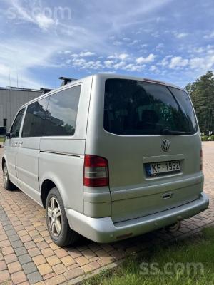 Pelēks Volkswagen Multivan 2004 Rīga, ar dzinēja tilpumu 2.50 L un nobraukumu 459 tūkst. km par 3200 €, foto 6 vietnē AUTOMOTO.COM.LV