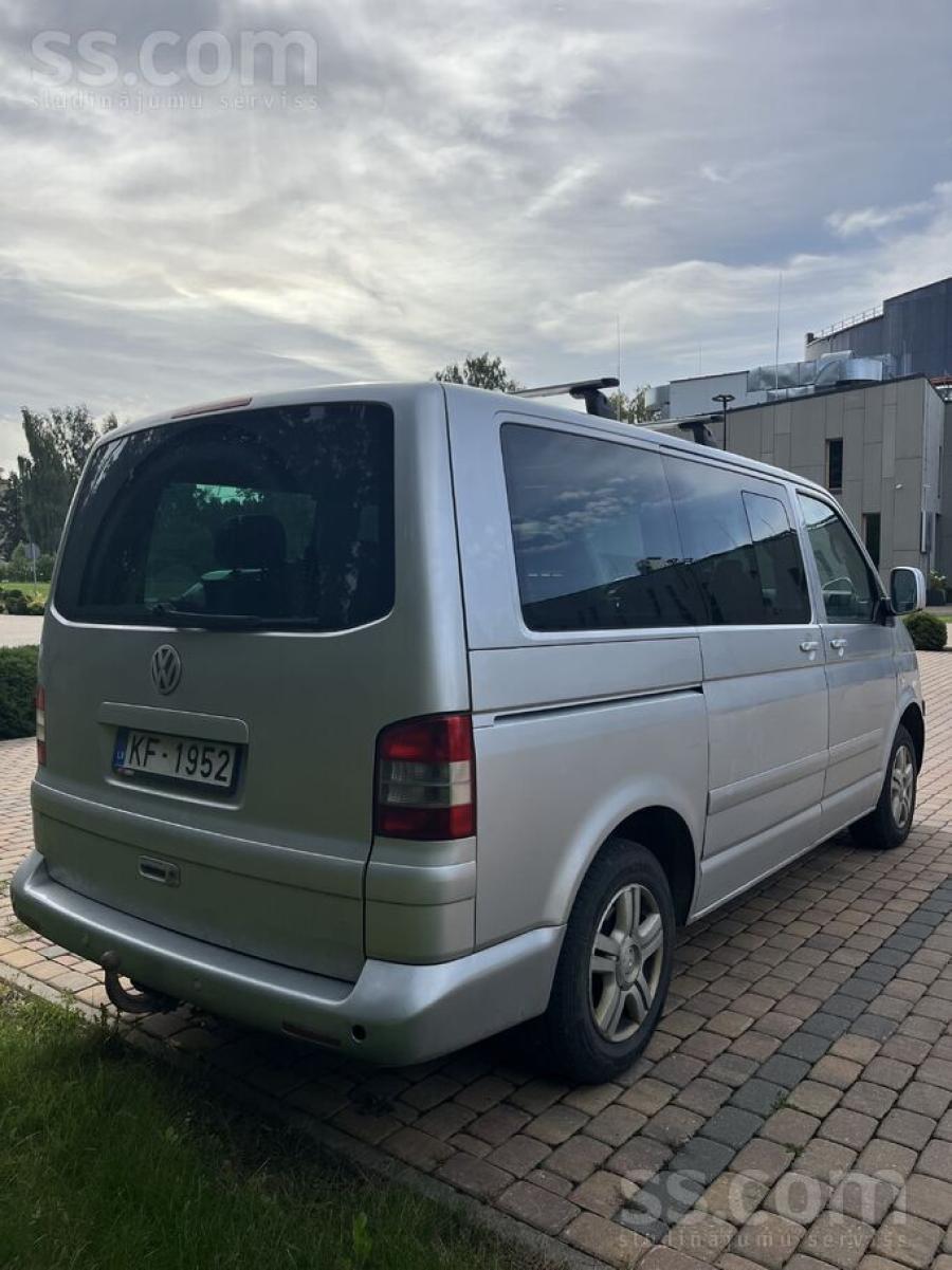 Pelēks Volkswagen Multivan 2004 Rīga, ar dzinēja tilpumu 2.50 L un nobraukumu 459 tūkst. km par 3200 €, foto 7 vietnē AUTOMOTO.COM.LV
