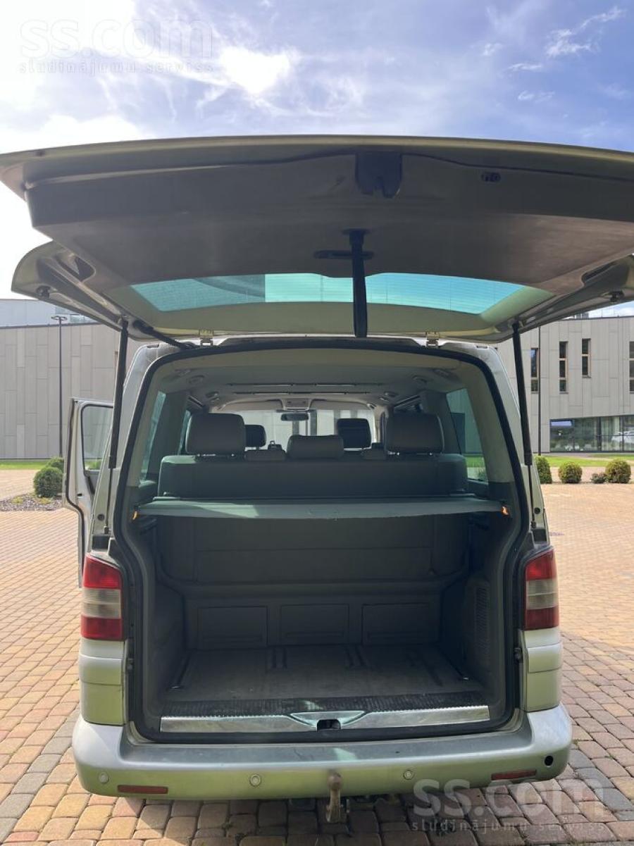 Pelēks Volkswagen Multivan 2004 Rīga, ar dzinēja tilpumu 2.50 L un nobraukumu 459 tūkst. km par 3200 €, foto 16 vietnē AUTOMOTO.COM.LV