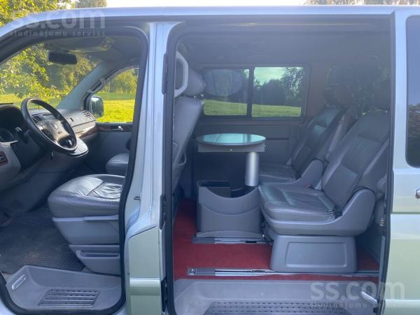 Grey Volkswagen Multivan 2004 in Riga, with an engine capacity of 2.50 L and mileage of 278 thousand km for 7400 €, photo 5 on AUTOMOTO.COM.LV