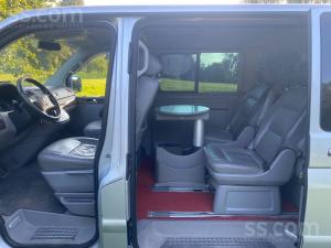 Pelēks Volkswagen Multivan 2004 Rīga, ar dzinēja tilpumu 2.50 L un nobraukumu 278 tūkst. km par 7400 €, foto 5 vietnē AUTOMOTO.COM.LV