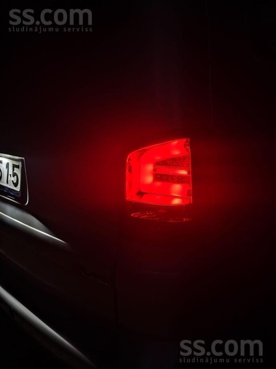 Pelēks Volkswagen Multivan 2004 Rīga, ar dzinēja tilpumu 2.50 L un nobraukumu 278 tūkst. km par 7400 €, foto 8 vietnē AUTOMOTO.COM.LV