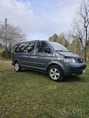 Pelēks Volkswagen Multivan 2005 Ventspils, ar dzinēja tilpumu 2.50 L un nobraukumu 381 tūkst. km par 18000 €, foto 1 vietnē AUTOMOTO.COM.LV
