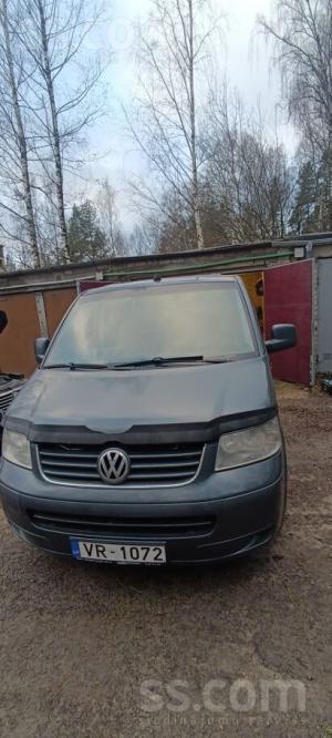 Pelēks Volkswagen Multivan 2005 Rīga, ar dzinēja tilpumu 2.50 L un nobraukumu 414 tūkst. km par 2500 €, foto  vietnē AUTOMOTO.COM.LV