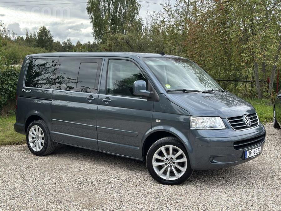 Grey Volkswagen Multivan 2006 in Tukums, with an engine capacity of 2.50 L and mileage of 320 thousand km for 8490 €, photo 3 on AUTOMOTO.COM.LV