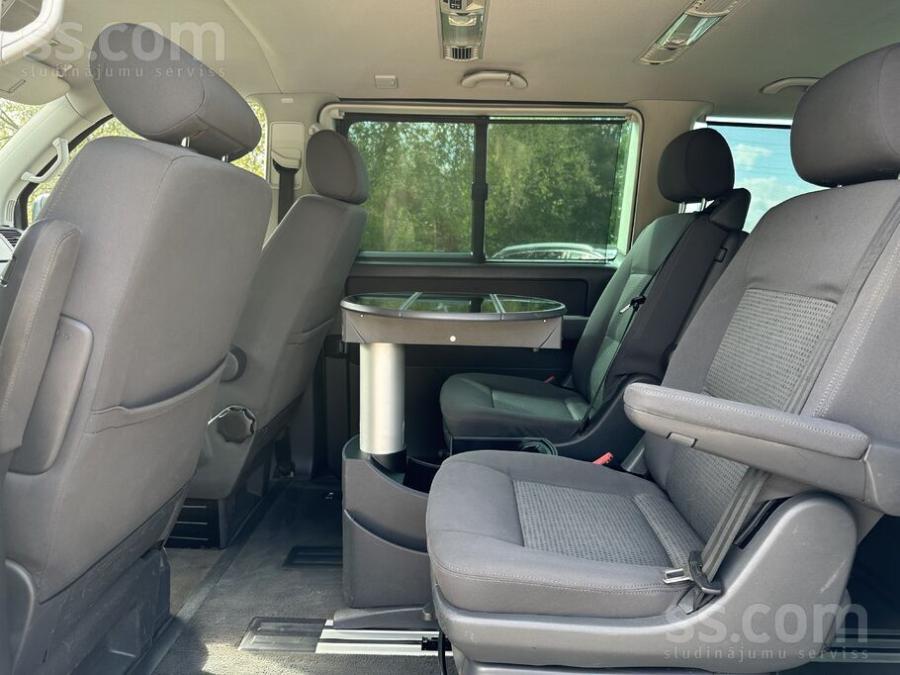Grey Volkswagen Multivan 2006 in Tukums, with an engine capacity of 2.50 L and mileage of 320 thousand km for 8490 €, photo 12 on AUTOMOTO.COM.LV