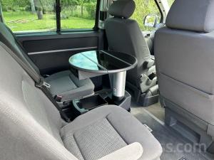 Grey Volkswagen Multivan 2006 in Tukums, with an engine capacity of 2.50 L and mileage of 320 thousand km for 8490 €, photo 15 on AUTOMOTO.COM.LV