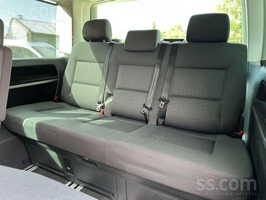 Grey Volkswagen Multivan 2006 in Tukums, with an engine capacity of 2.50 L and mileage of 320 thousand km for 8490 €, photo 17 on AUTOMOTO.COM.LV