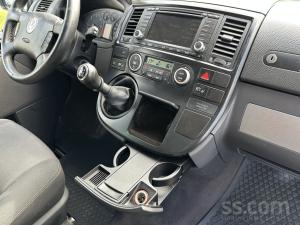Grey Volkswagen Multivan 2006 in Tukums, with an engine capacity of 2.50 L and mileage of 320 thousand km for 8490 €, photo 23 on AUTOMOTO.COM.LV
