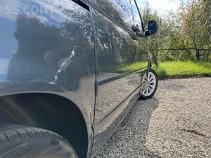 Grey Volkswagen Multivan 2006 in Tukums, with an engine capacity of 2.50 L and mileage of 320 thousand km for 8490 €, photo 28 on AUTOMOTO.COM.LV