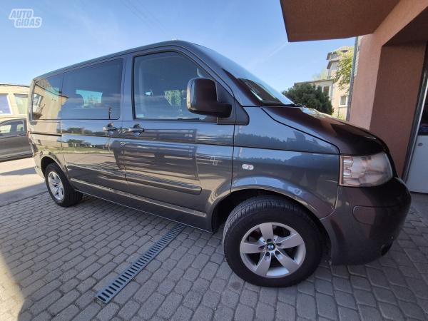 Pelēks Volkswagen Multivan 2008 Kauņa, ar dzinēja tilpumu 2.50 L un nobraukumu 287 tūkst. km par 13600 €, foto 3 vietnē AUTOMOTO.COM.LV