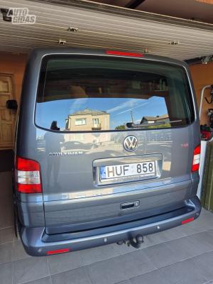 Grey Volkswagen Multivan 2008 in Kaunas, with an engine capacity of 2.50 L and mileage of 287 thousand km for 13600 €, photo 5 on AUTOMOTO.COM.LV