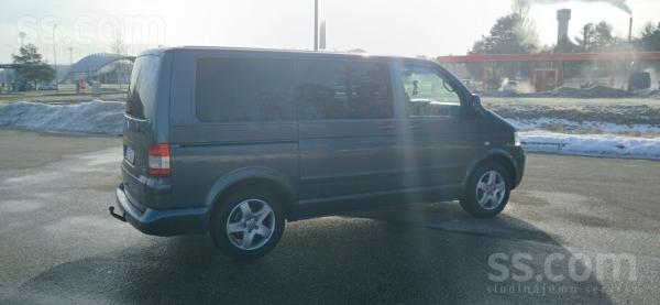 Pelēks Volkswagen Multivan 2008 Valmiera, ar dzinēja tilpumu 2.50 L un nobraukumu 321 tūkst. km par 9300 €, foto 4 vietnē AUTOMOTO.COM.LV