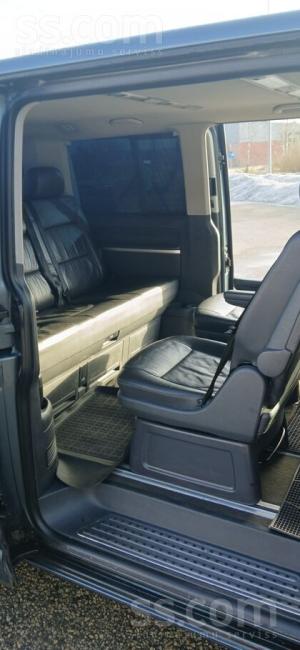 Pelēks Volkswagen Multivan 2008 Valmiera, ar dzinēja tilpumu 2.50 L un nobraukumu 321 tūkst. km par 9300 €, foto 16 vietnē AUTOMOTO.COM.LV