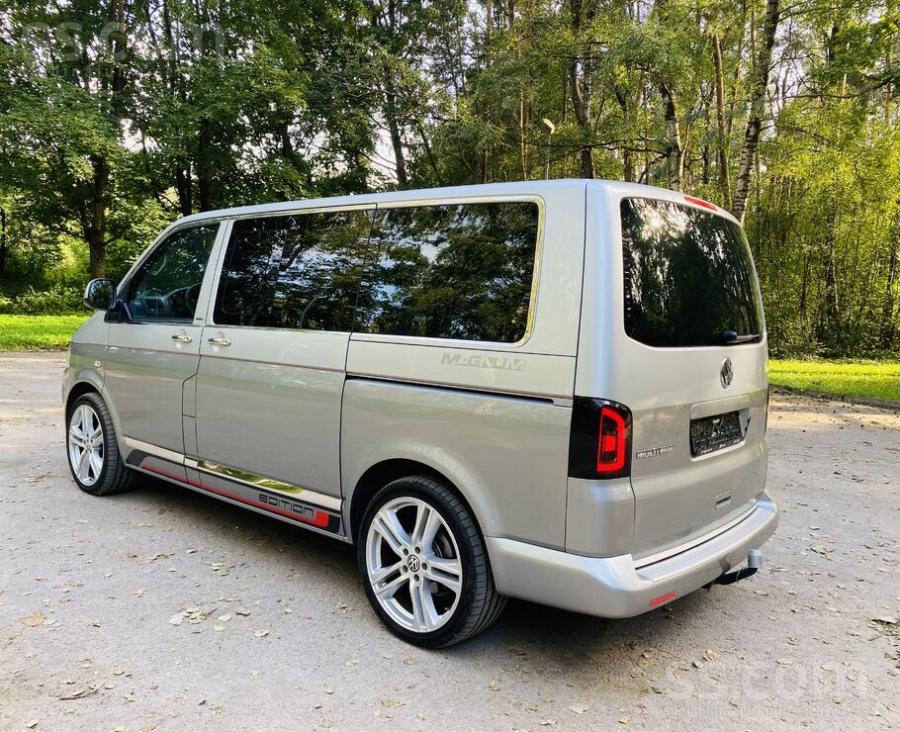 Grey Volkswagen Multivan 2010 in Riga, with an engine capacity of 2.00 L and mileage of 0 thousand km for 13590 €, photo 5 on AUTOMOTO.COM.LV