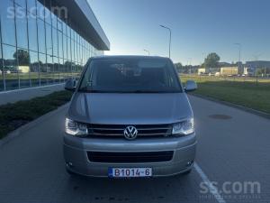 Grey Volkswagen Multivan 2011 in Rezekne, with an engine capacity of 2.00 L and mileage of 258 thousand km for 16900 €, photo 3 on AUTOMOTO.COM.LV