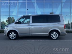 Grey Volkswagen Multivan 2011 in Rezekne, with an engine capacity of 2.00 L and mileage of 258 thousand km for 16900 €, photo 4 on AUTOMOTO.COM.LV