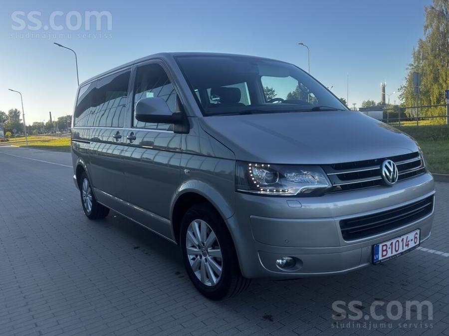 Grey Volkswagen Multivan 2011 in Rezekne, with an engine capacity of 2.00 L and mileage of 258 thousand km for 16900 €, photo 9 on AUTOMOTO.COM.LV