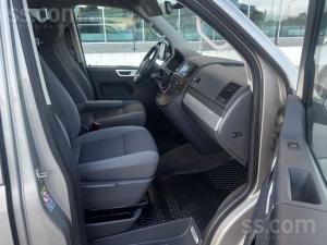 Grey Volkswagen Multivan 2011 in Rezekne, with an engine capacity of 2.00 L and mileage of 258 thousand km for 16900 €, photo 20 on AUTOMOTO.COM.LV