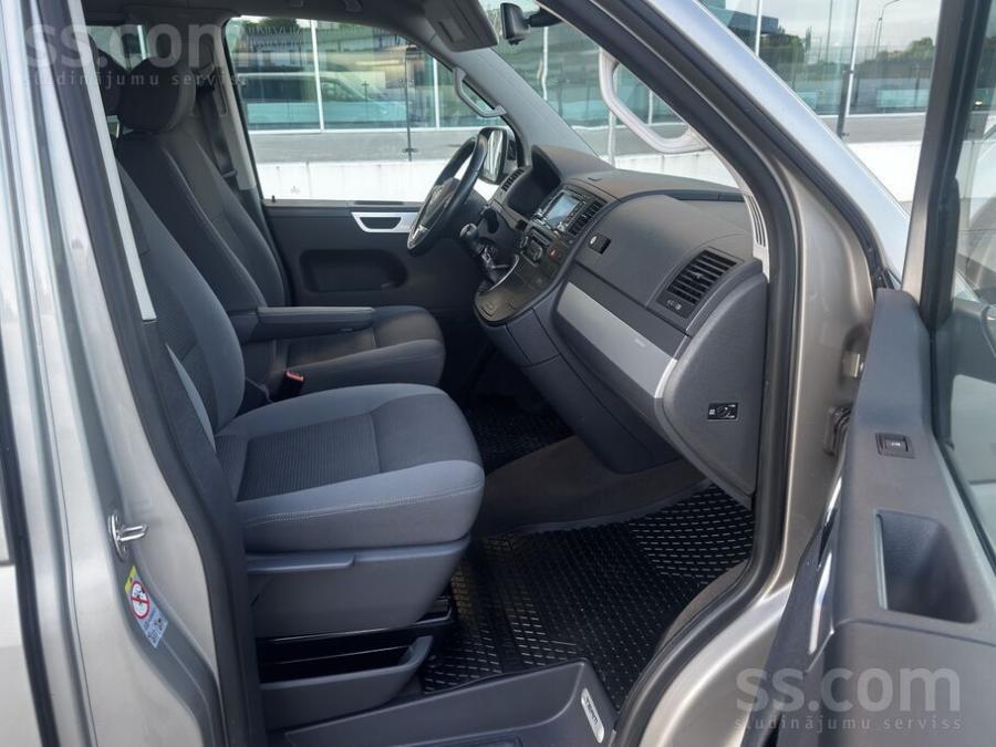 Grey Volkswagen Multivan 2011 in Rezekne, with an engine capacity of 2.00 L and mileage of 258 thousand km for 16900 €, photo 20 on AUTOMOTO.COM.LV