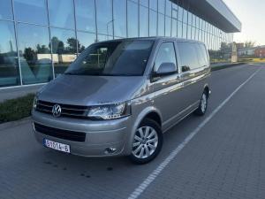 Pelēks Volkswagen Multivan 2011 Rēzekne, ar dzinēja tilpumu 2.00 L un nobraukumu 258 tūkst. km par 16900 €, foto  vietnē AUTOMOTO.COM.LV
