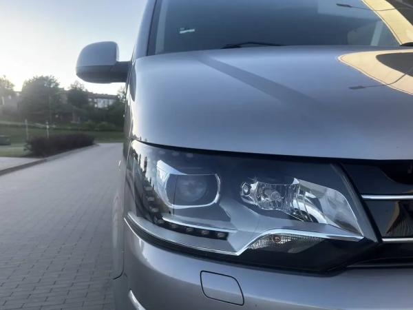 Grey Volkswagen Multivan 2011 in Rezekne, with an engine capacity of 2.00 L and mileage of 258 thousand km for 16900 €, photo 10 on AUTOMOTO.COM.LV