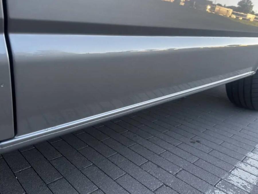 Pelēks Volkswagen Multivan 2011 Rēzekne, ar dzinēja tilpumu 2.00 L un nobraukumu 258 tūkst. km par 16900 €, foto 29 vietnē AUTOMOTO.COM.LV