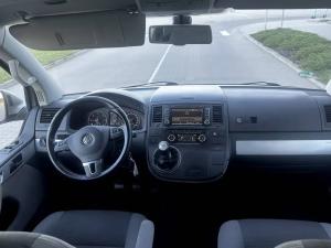 Pelēks Volkswagen Multivan 2011 Rēzekne, ar dzinēja tilpumu 2.00 L un nobraukumu 258 tūkst. km par 16900 €, foto 31 vietnē AUTOMOTO.COM.LV