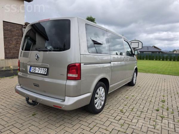 Grey Volkswagen Multivan 2011 in Riga, with an engine capacity of 2.00 L and mileage of 280 thousand km for 17500 €, photo 3 on AUTOMOTO.COM.LV