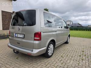 Pelēks Volkswagen Multivan 2011 Rīga, ar dzinēja tilpumu 2.00 L un nobraukumu 280 tūkst. km par 17500 €, foto 4 vietnē AUTOMOTO.COM.LV