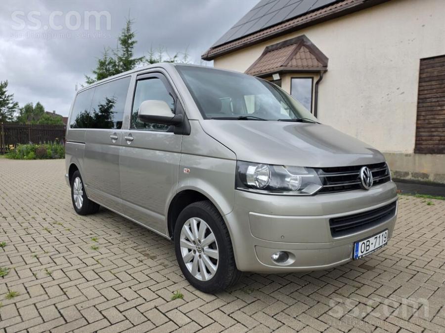 Pelēks Volkswagen Multivan 2011 Rīga, ar dzinēja tilpumu 2.00 L un nobraukumu 280 tūkst. km par 17500 €, foto 5 vietnē AUTOMOTO.COM.LV