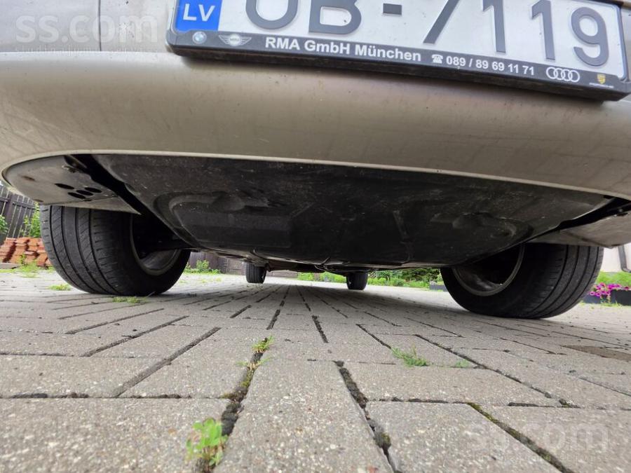 Pelēks Volkswagen Multivan 2011 Rīga, ar dzinēja tilpumu 2.00 L un nobraukumu 280 tūkst. km par 17500 €, foto 6 vietnē AUTOMOTO.COM.LV