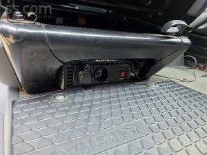 Pelēks Volkswagen Multivan 2011 Rīga, ar dzinēja tilpumu 2.00 L un nobraukumu 280 tūkst. km par 17500 €, foto 7 vietnē AUTOMOTO.COM.LV