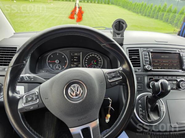 Grey Volkswagen Multivan 2011 in Riga, with an engine capacity of 2.00 L and mileage of 280 thousand km for 17500 €, photo 8 on AUTOMOTO.COM.LV