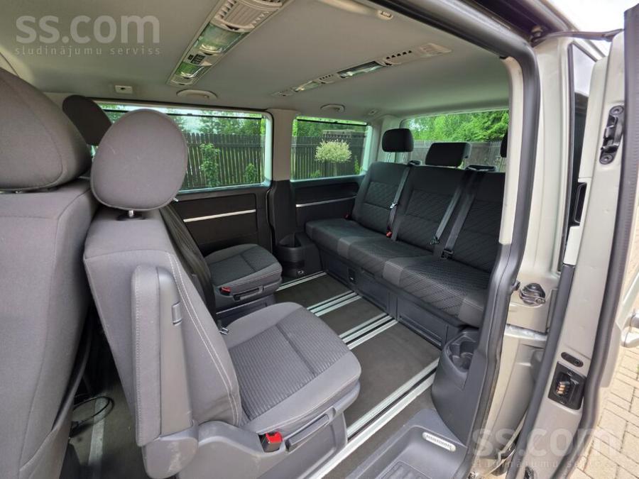 Pelēks Volkswagen Multivan 2011 Rīga, ar dzinēja tilpumu 2.00 L un nobraukumu 280 tūkst. km par 17500 €, foto 14 vietnē AUTOMOTO.COM.LV