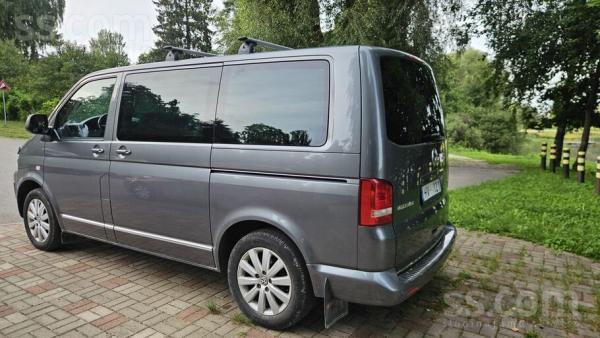 Grey Volkswagen Multivan 2011 in Riga, with an engine capacity of 2.00 L and mileage of 174 thousand km for 18690 €, photo 2 on AUTOMOTO.COM.LV