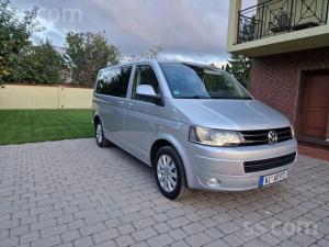 Grey Volkswagen Multivan 2012 in Telschi, with an engine capacity of 2.00 L and mileage of 251 thousand km for 14950 €, photo 3 on AUTOMOTO.COM.LV