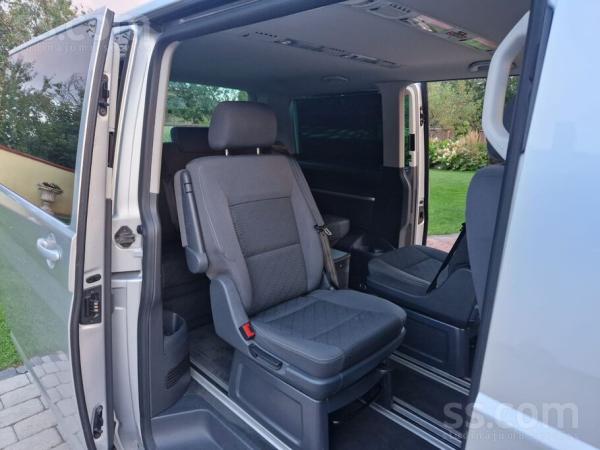 Grey Volkswagen Multivan 2012 in Telschi, with an engine capacity of 2.00 L and mileage of 251 thousand km for 14950 €, photo 11 on AUTOMOTO.COM.LV