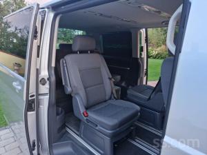 Grey Volkswagen Multivan 2012 in Telschi, with an engine capacity of 2.00 L and mileage of 251 thousand km for 14950 €, photo 11 on AUTOMOTO.COM.LV